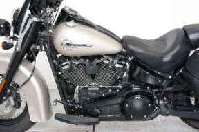 Softail | Barnett Harley-Davidson®