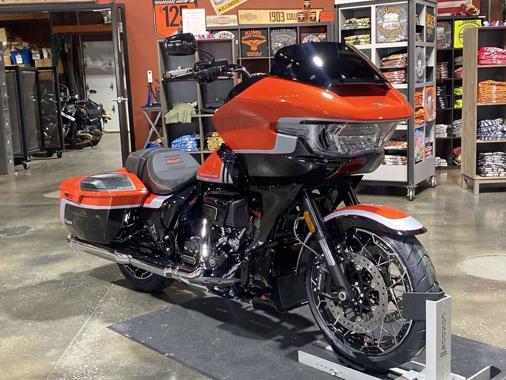 CVO™ Road Glide® | Wild Fire Harley-Davidson